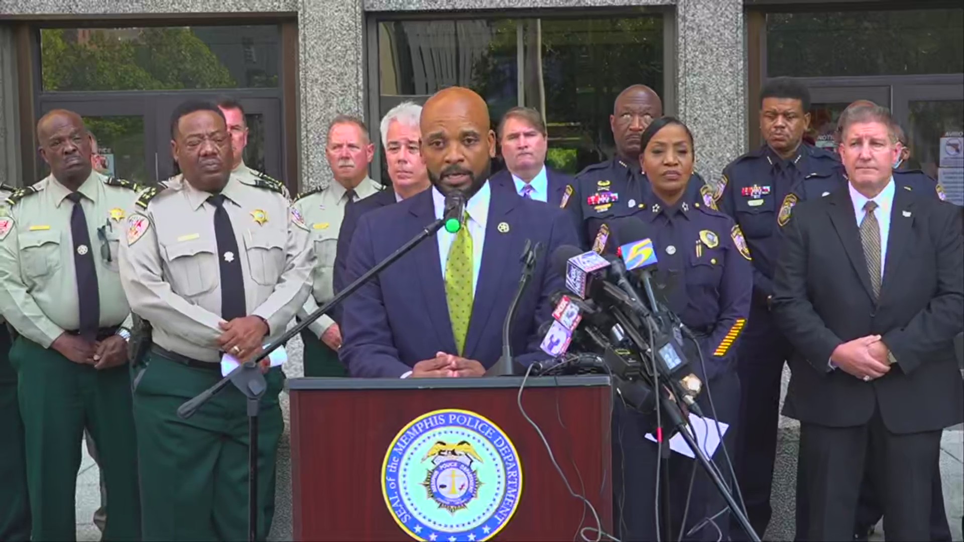 How U.S. Marshals brought the suspect of an abducted jogger into ...