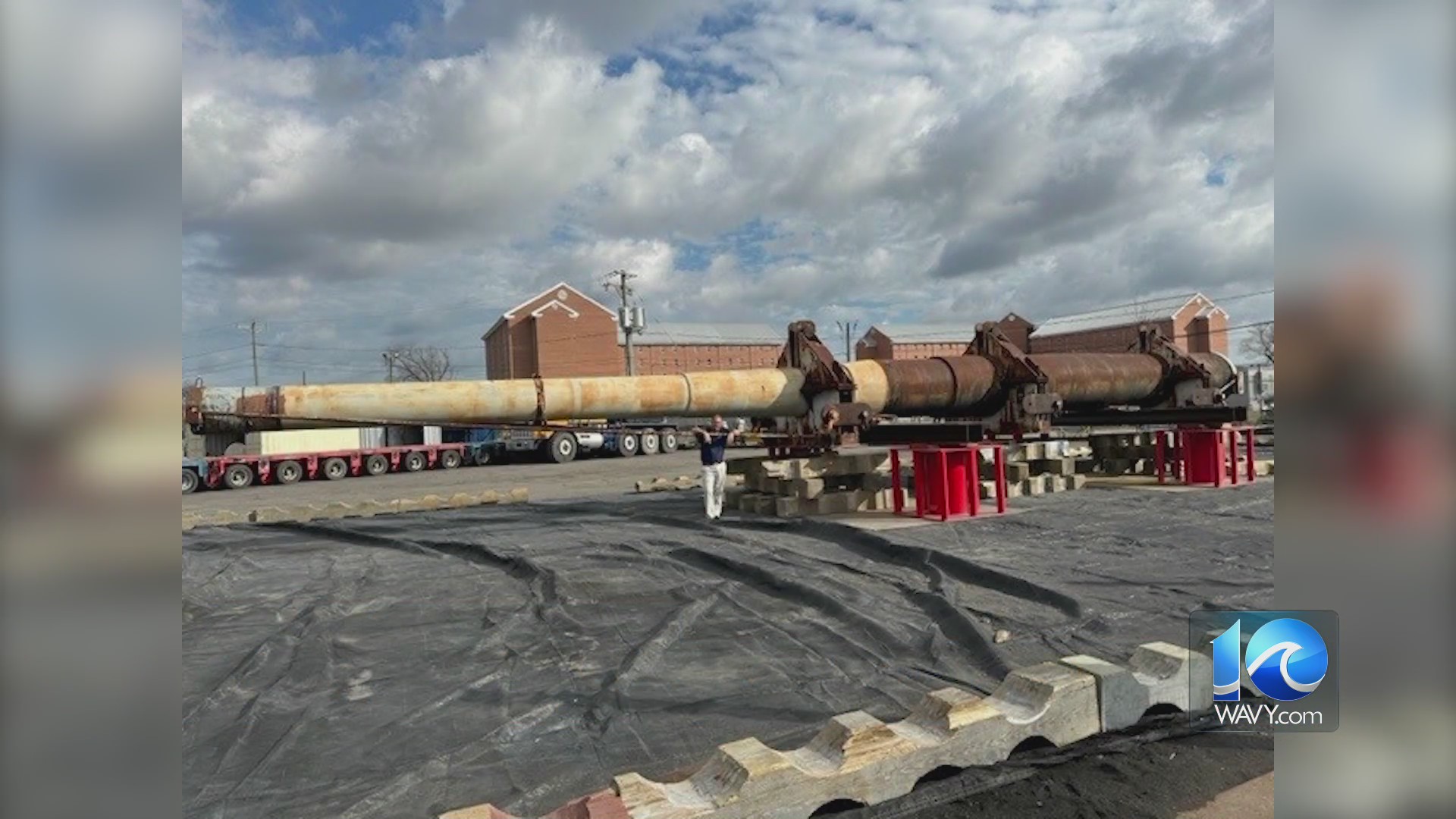 Restored gun barrel from USS Iowa moving to JEB Fort Story May 23 – WAVY.com
