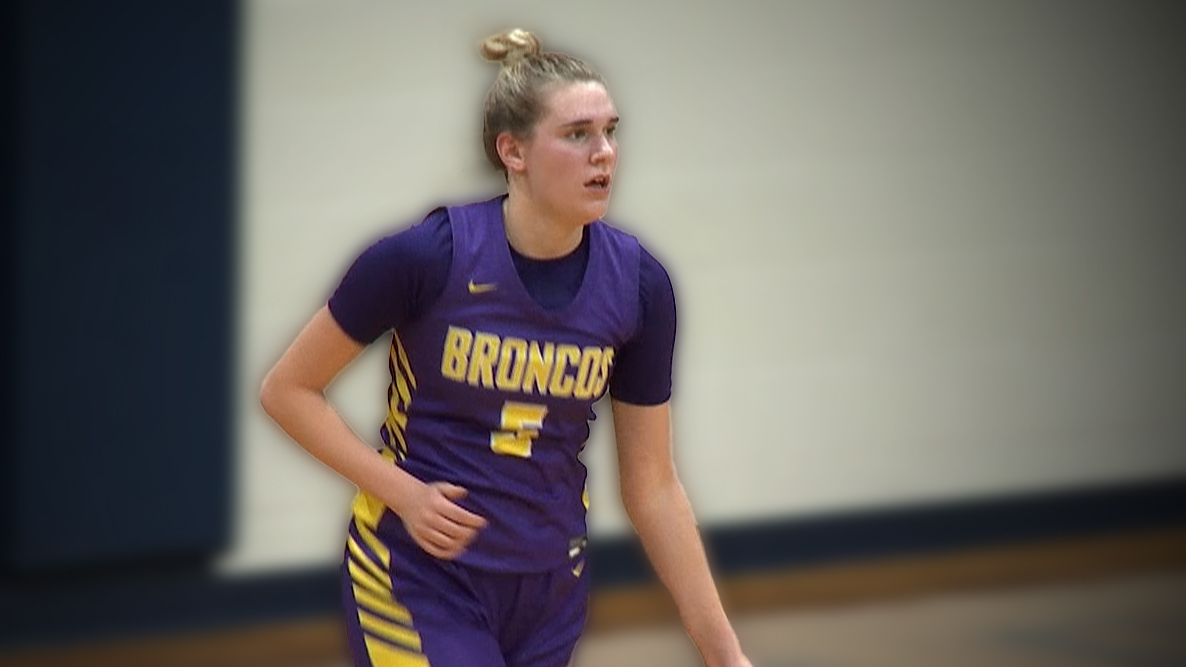 DI basketball commit Whitney Sullivan at the center of Orangeville’s ...