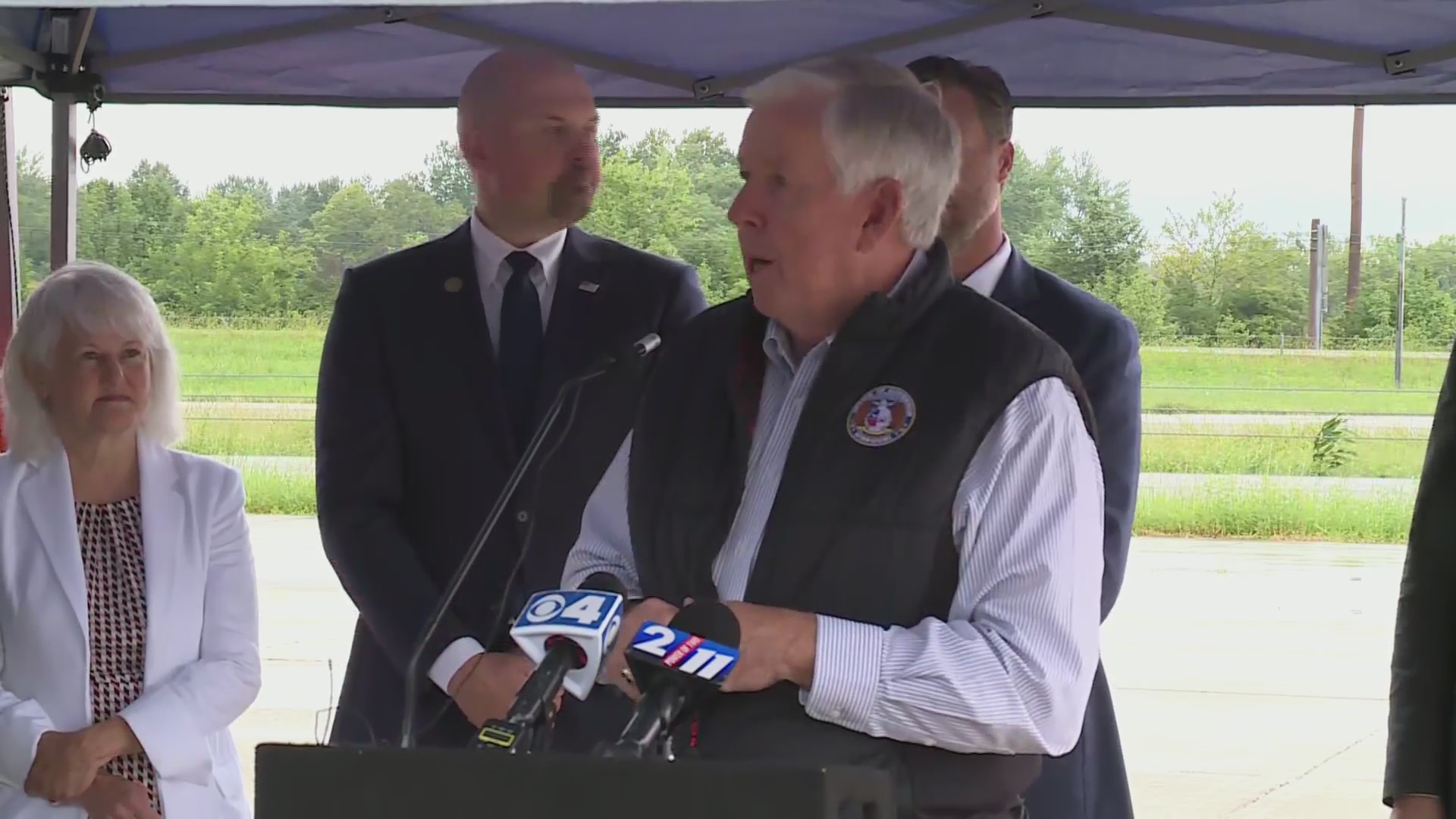 Gov. Mike Parson signs I-70 expansion bill – FOX 2