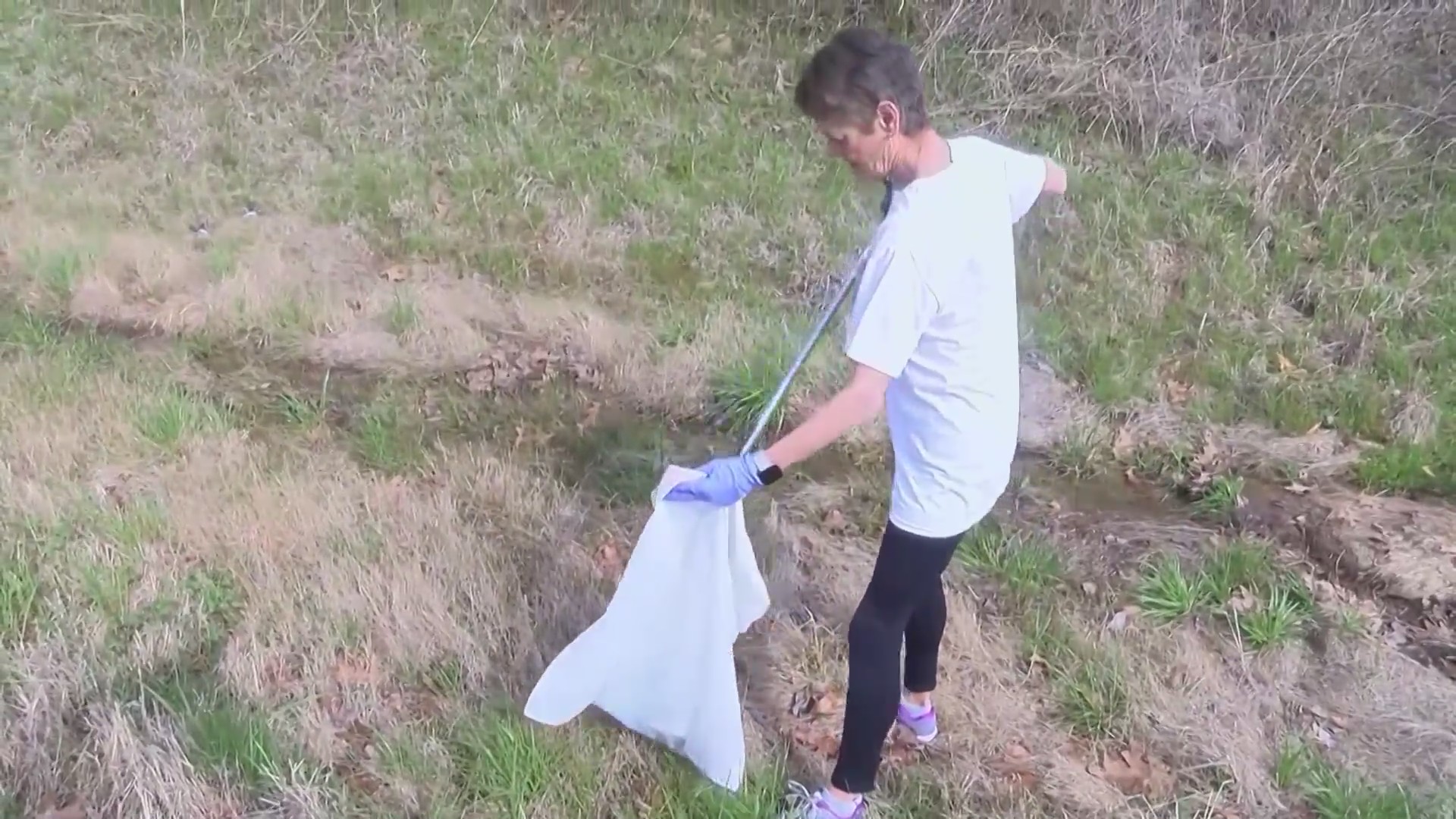 Volunteers help clean up for Litter Free Land and Sea campaign – WNCT