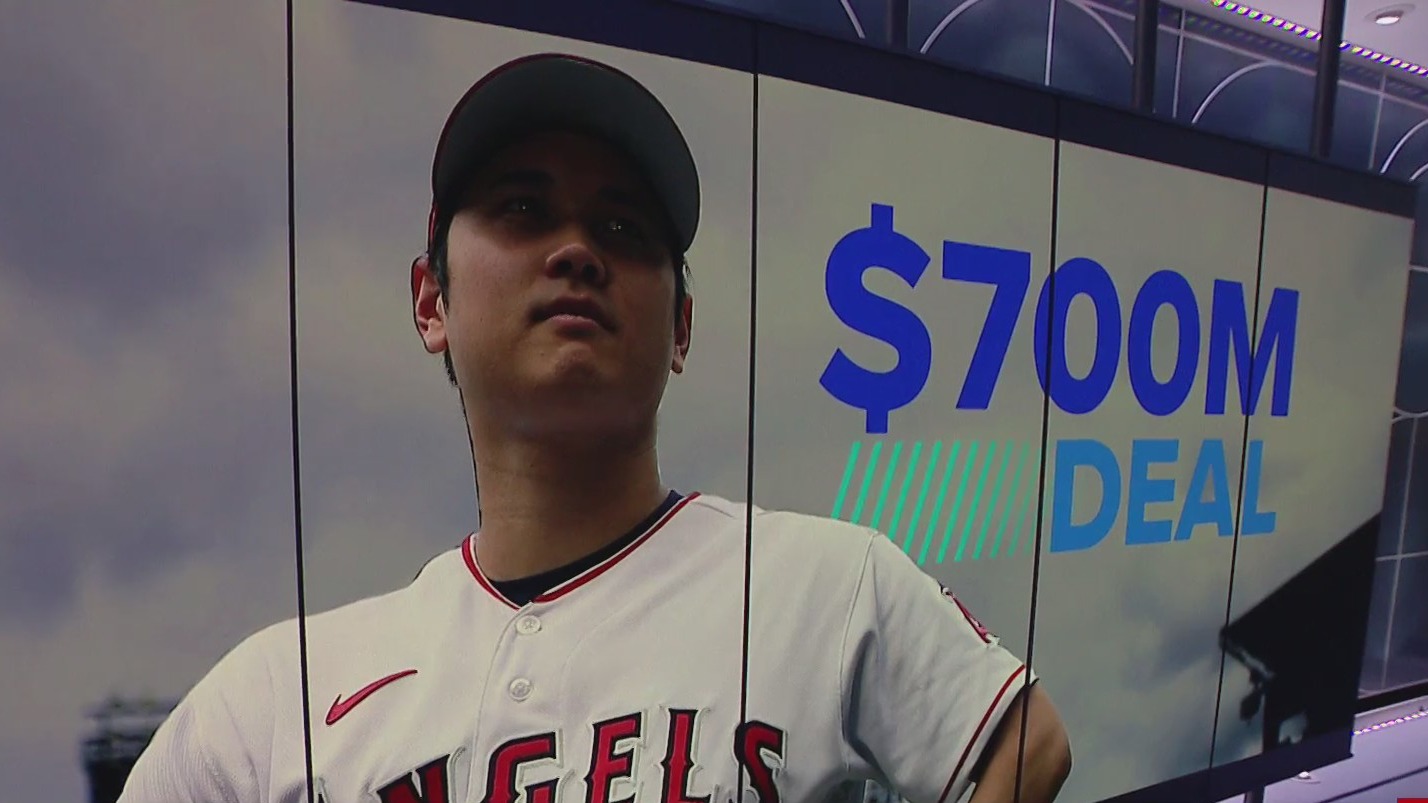 Shohei Ohtani agrees to record $700 million, 10-year contract with ...