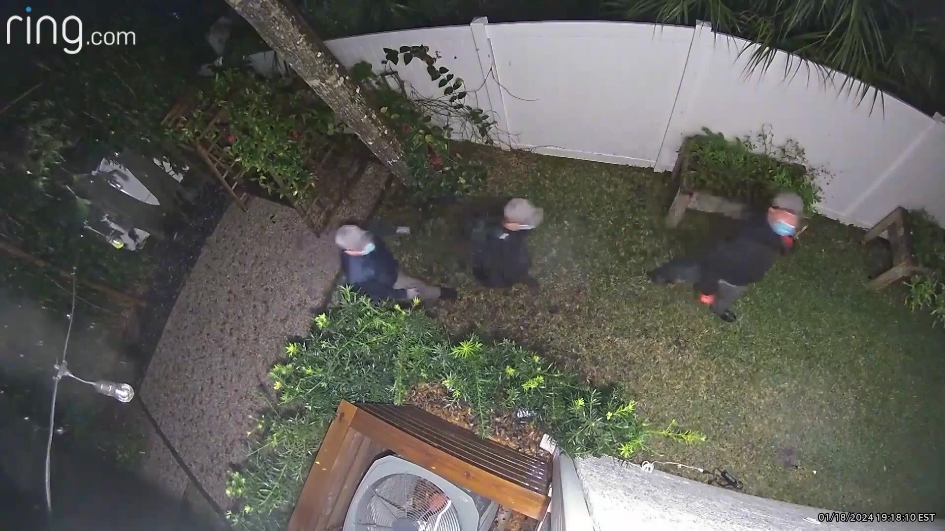 Thieves caught on video burglarizing former FSU President’s home – WFLA