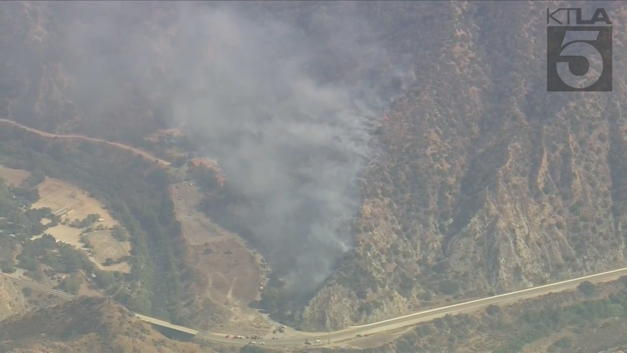 Azusa Brush Fire – Sky5 Aerials – KTLA