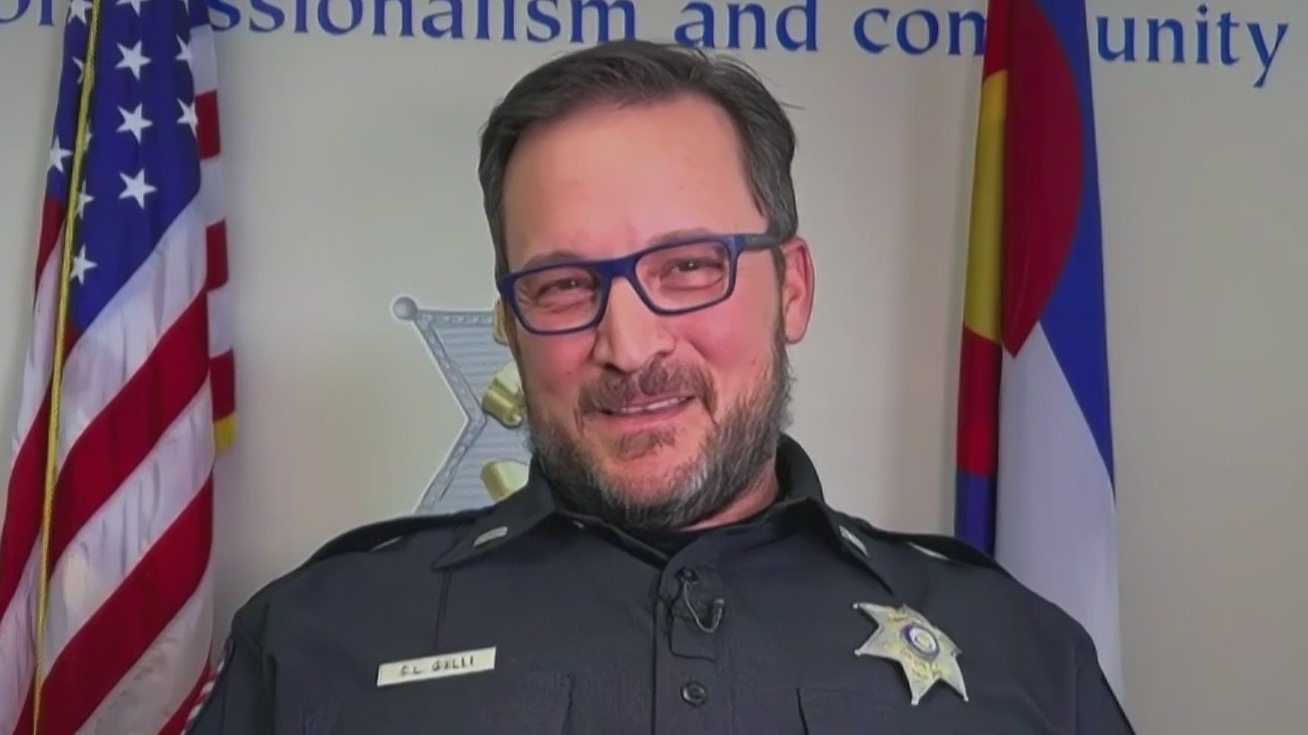 Sheriff’s captain confronts phone scammer impersonating him | Dan ...