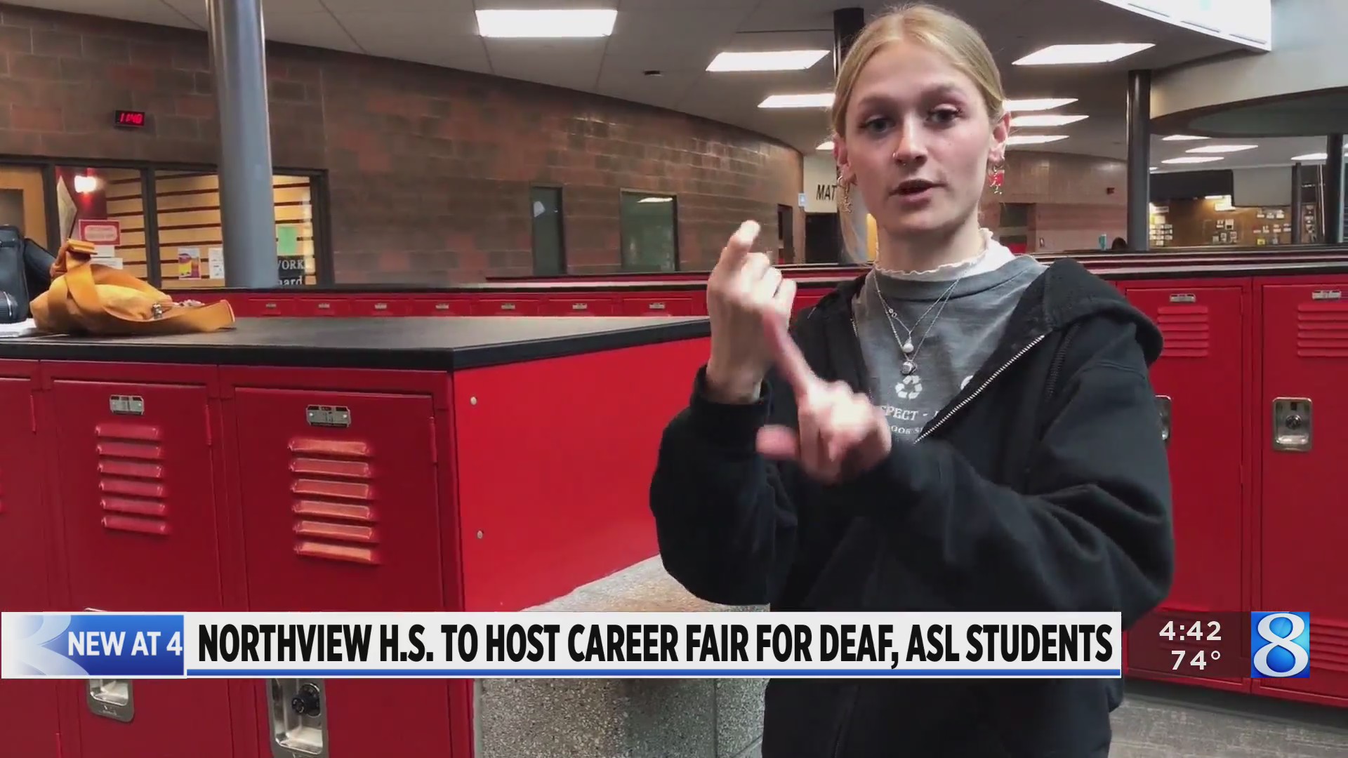 High school hosts career fair for deaf community, ASL students – WOODTV.com