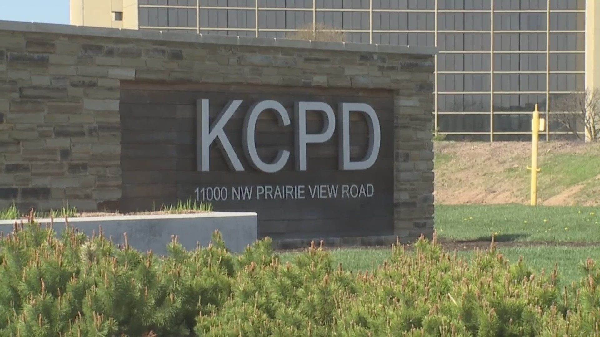 KCPD officer suspended during Eric Greitens ride-along investigation ...