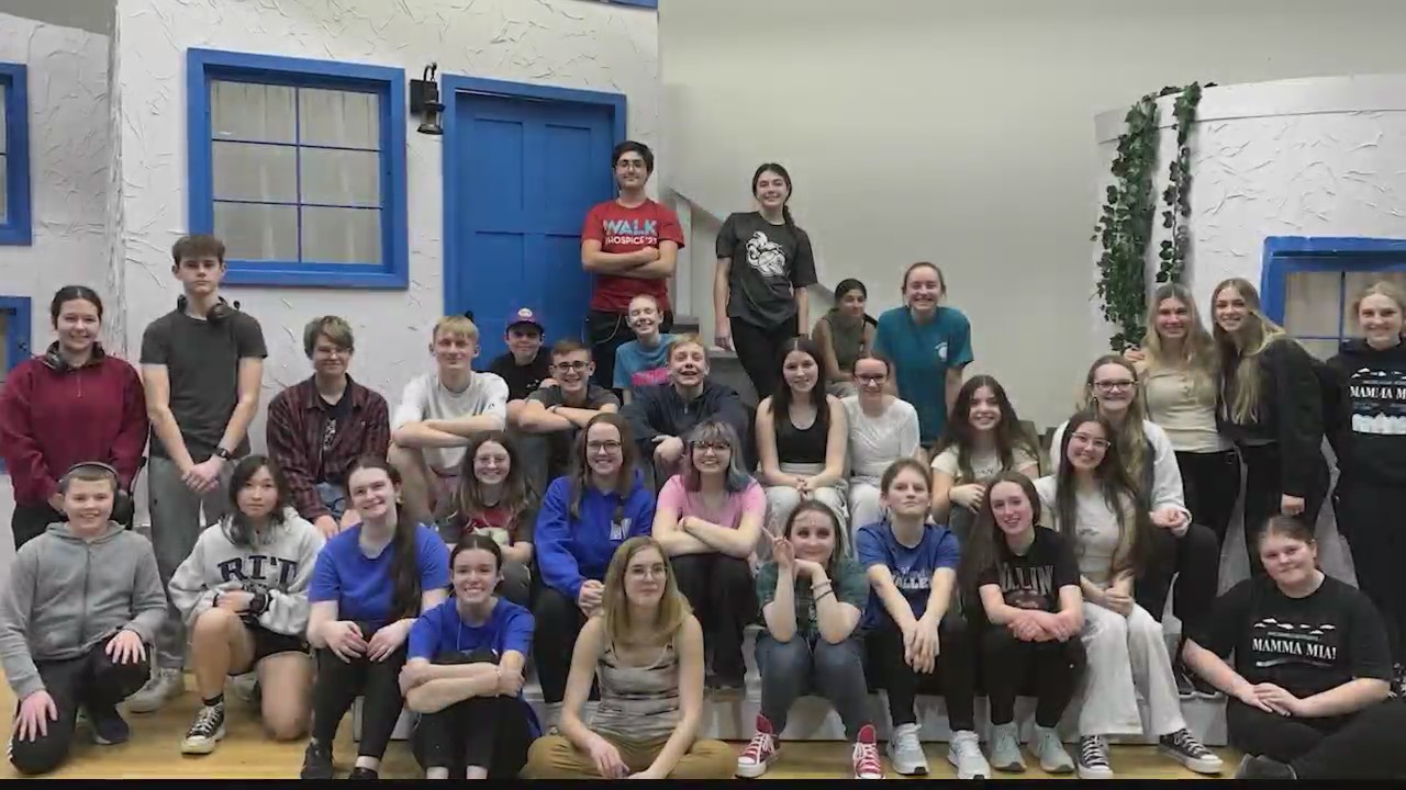 Hoosic Valley Drama Club goes viral ahead of opening night – NEWS10 ABC