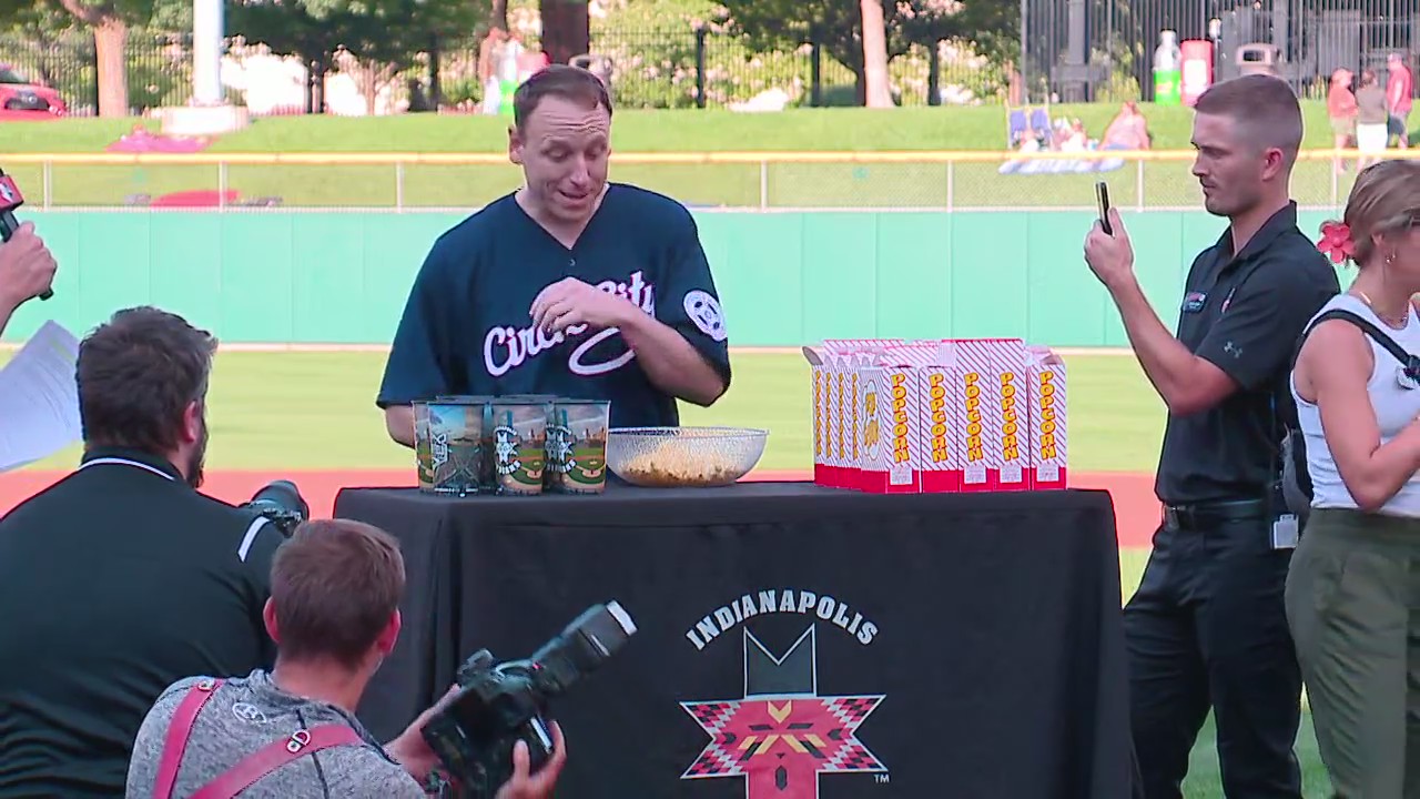 Does Joey Chestnut set a popcorn eating record? – Fox 59