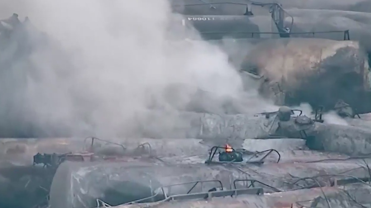 ‘Potent smell’: Nervous East Palestine residents wonder what’s next ...