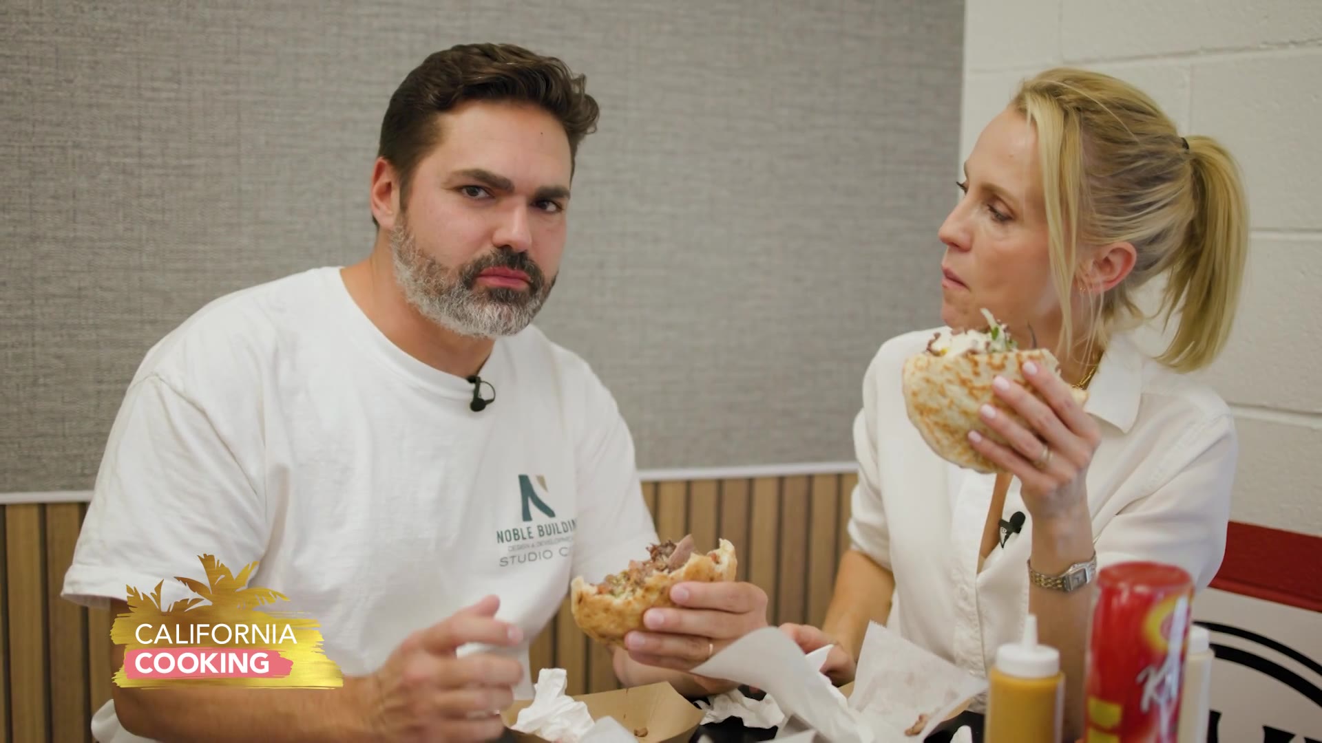 Jessica visits Avi Cue for some delicious shawarma – KTLA