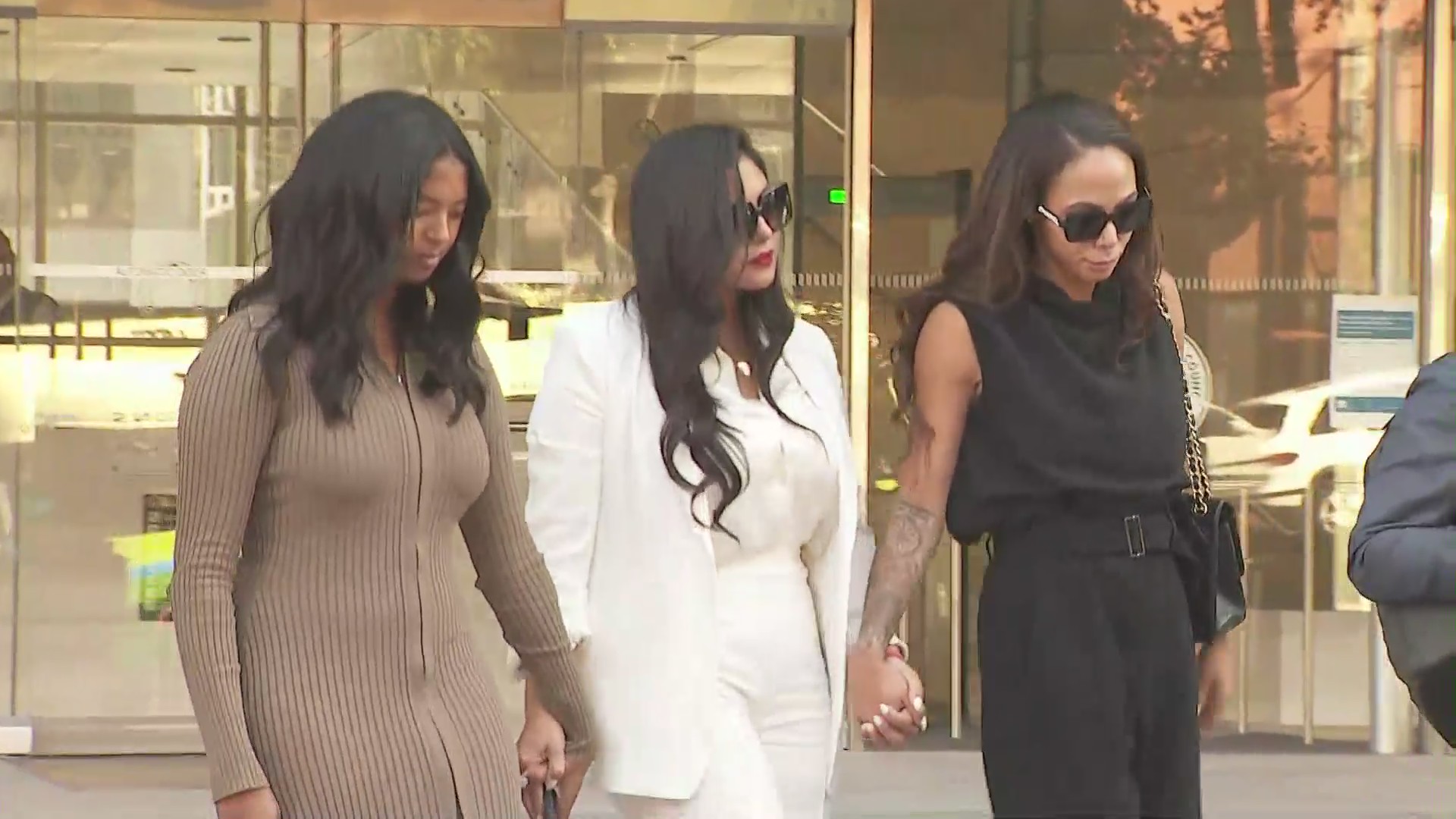 Jury Awards Vanessa Bryant 16 Million In Kobe Helicopter Crash Photos