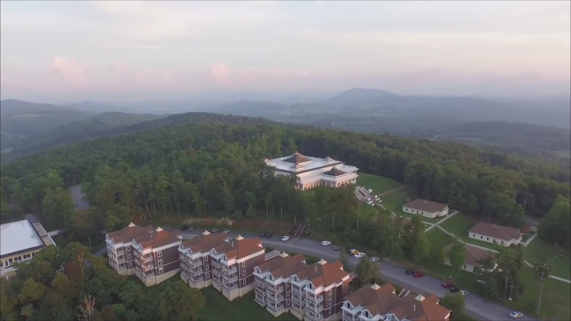 Driving with Daytime by FriendshipCars.com: The Art of Living Retreat ...