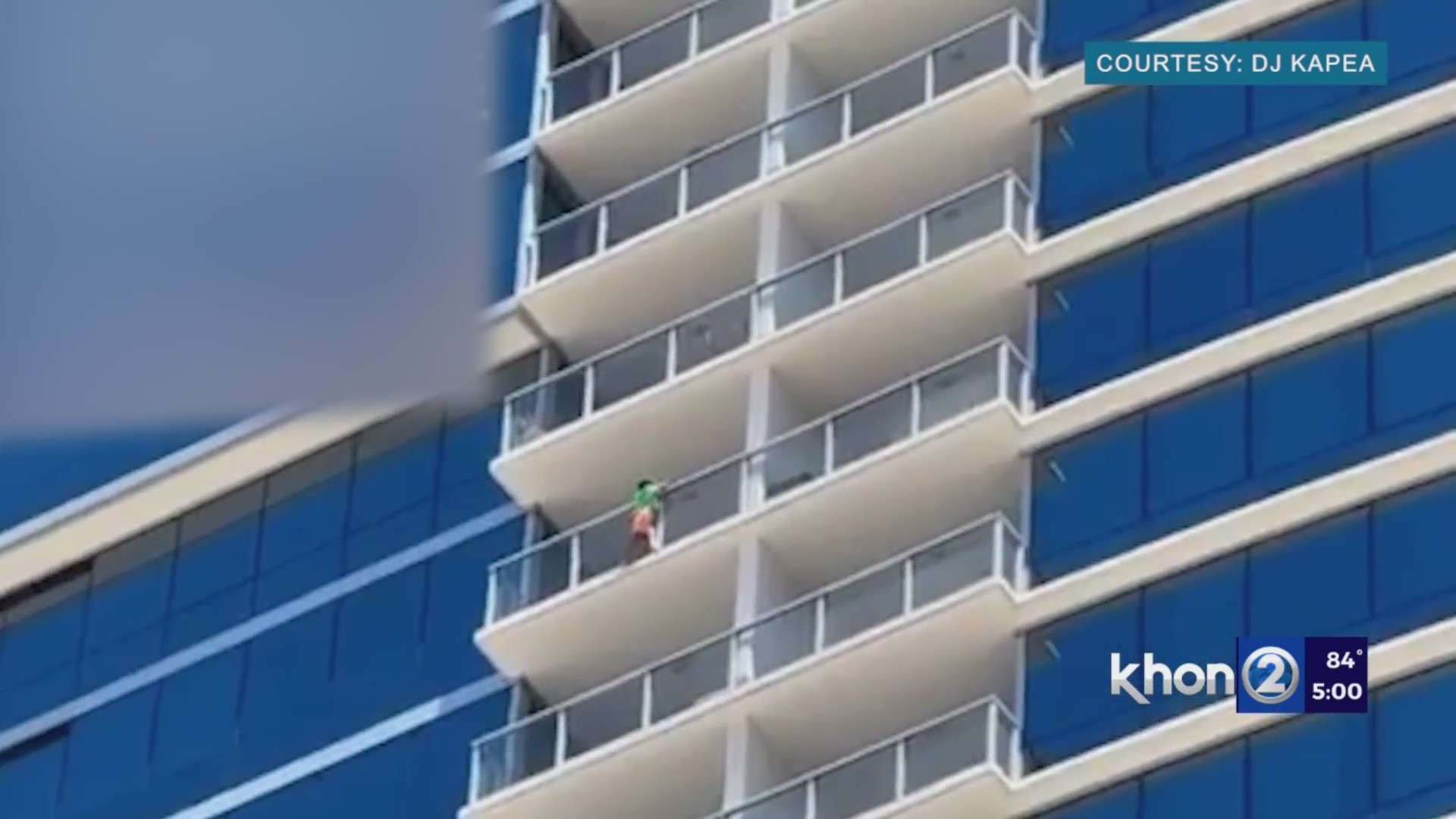 Woman falls, boy seen climbing over high-rise balcony – KHON2