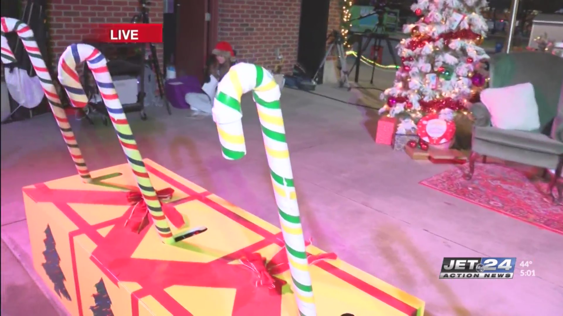 Watch: Erie gets ready to light up the tree in Perry Square for ...