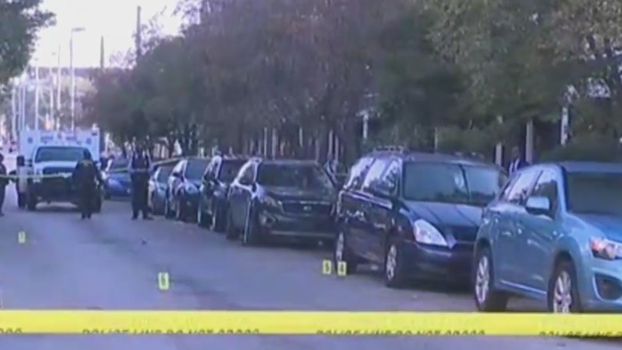 3 Philadelphia officers shot serving search warrant | Morning in ...