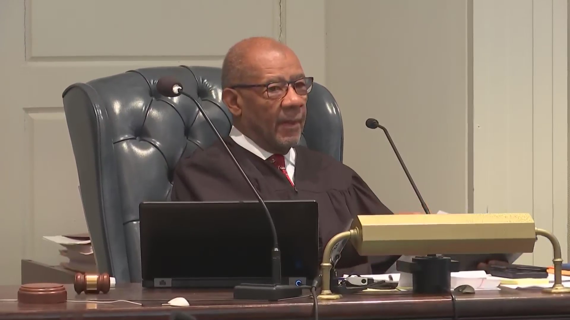 Judge Newman allows roadside shooting evidence in Murdaugh murder trial ...