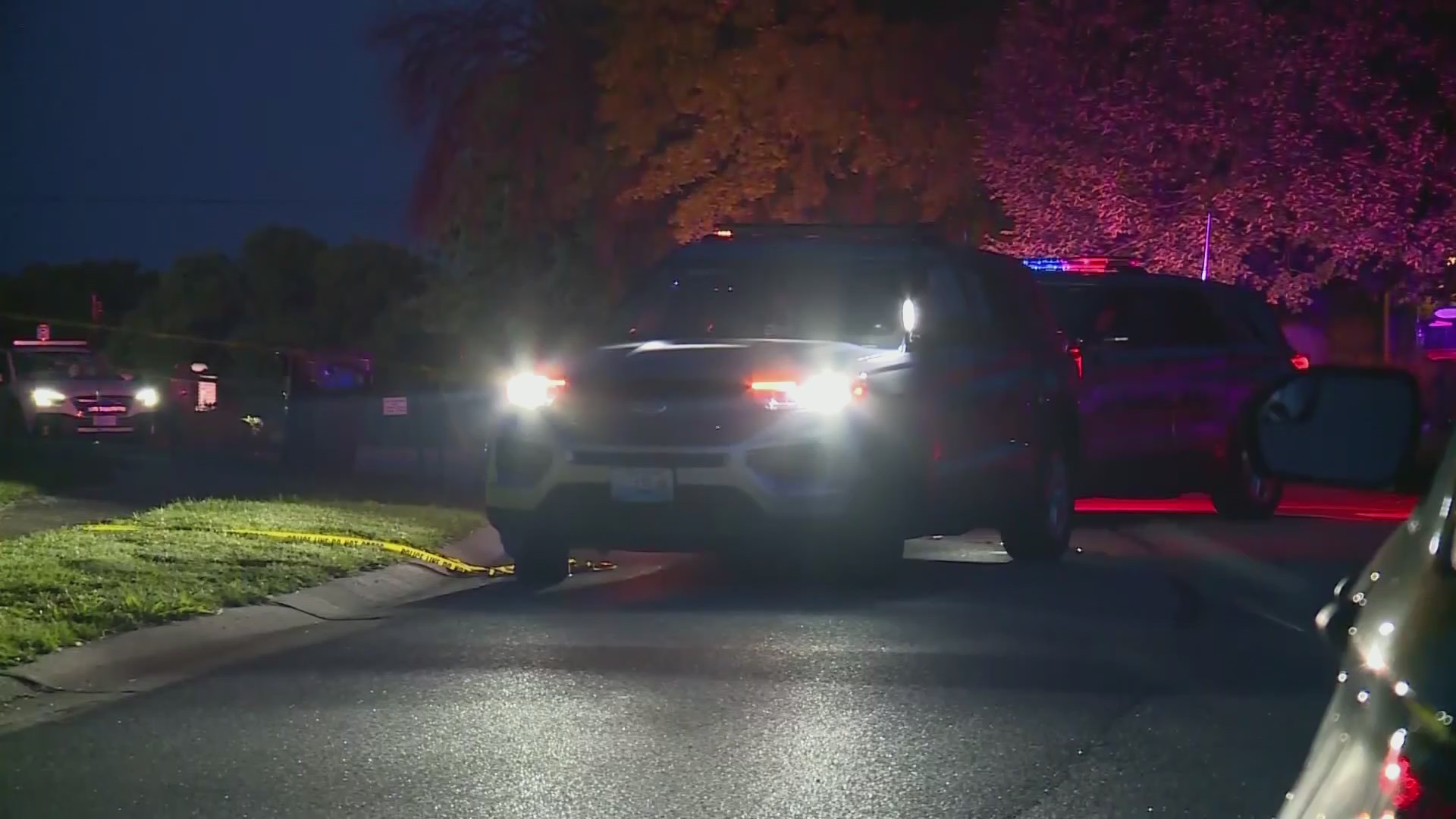 Suspect remains at large in St. Peters triple shooting – FOX 2