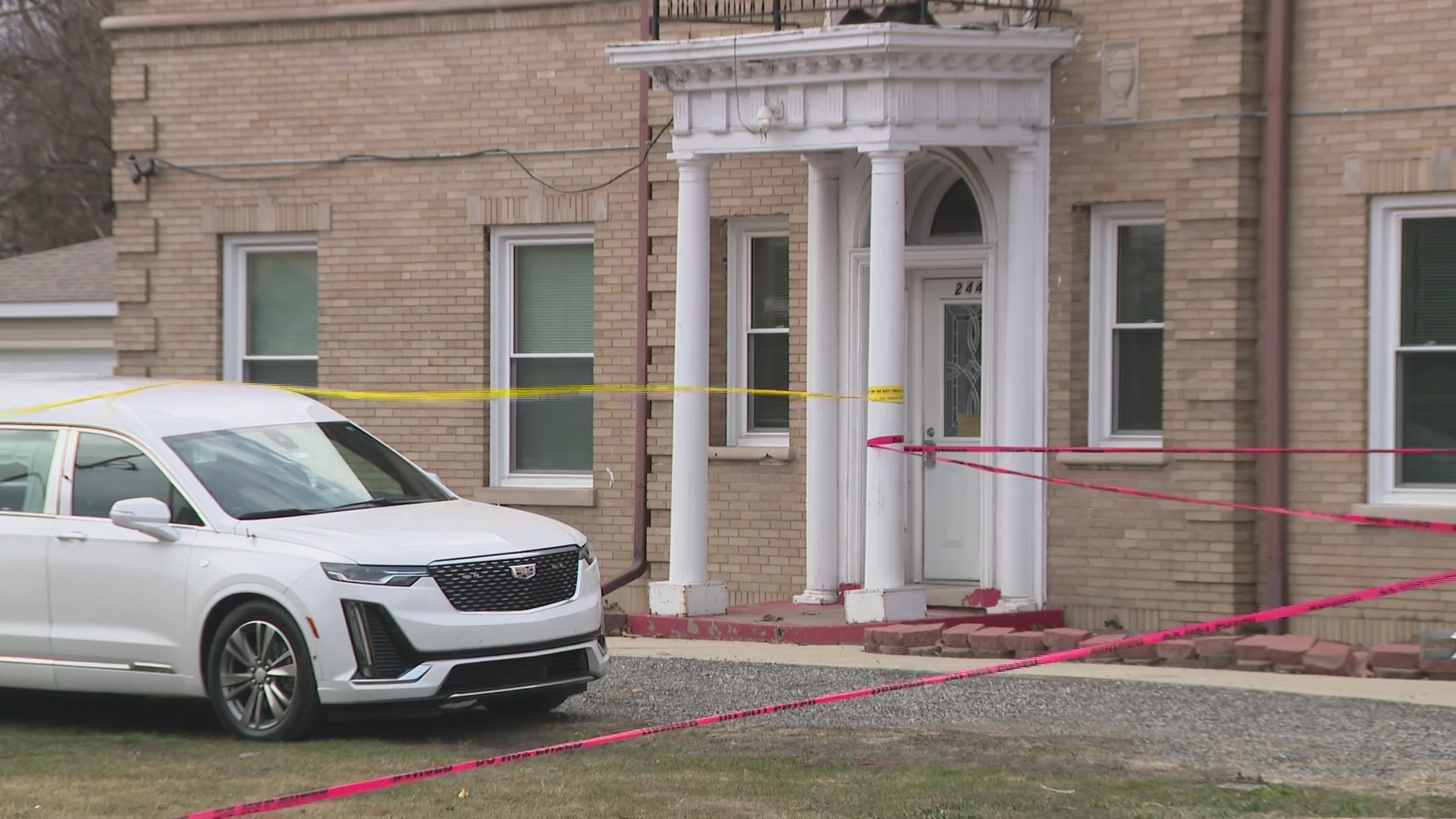 Man critically injured after shooting outside funeral home on Far South ...