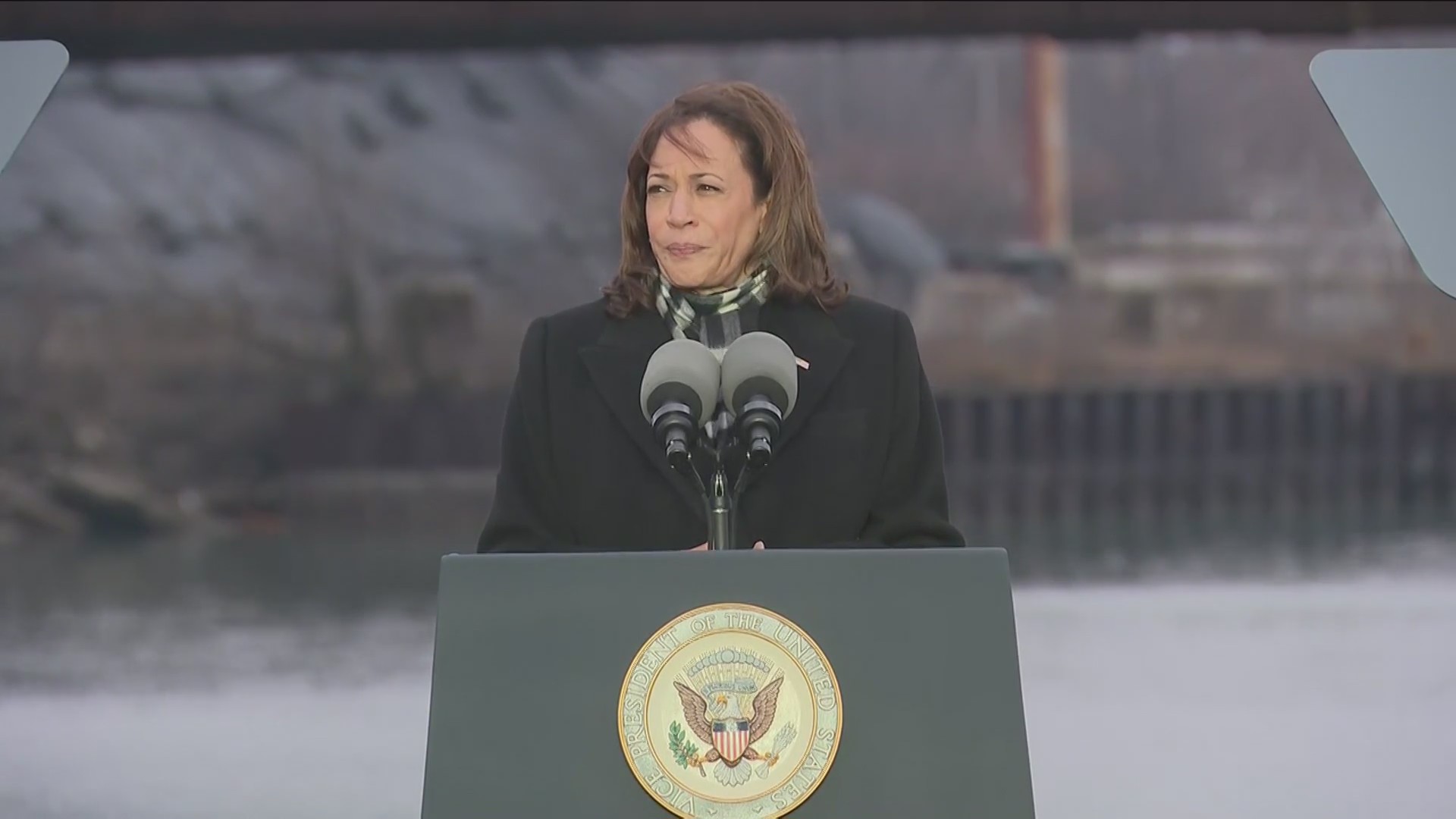 Vice President Kamala Harris visits Chicago to celebrate bipartisan ...