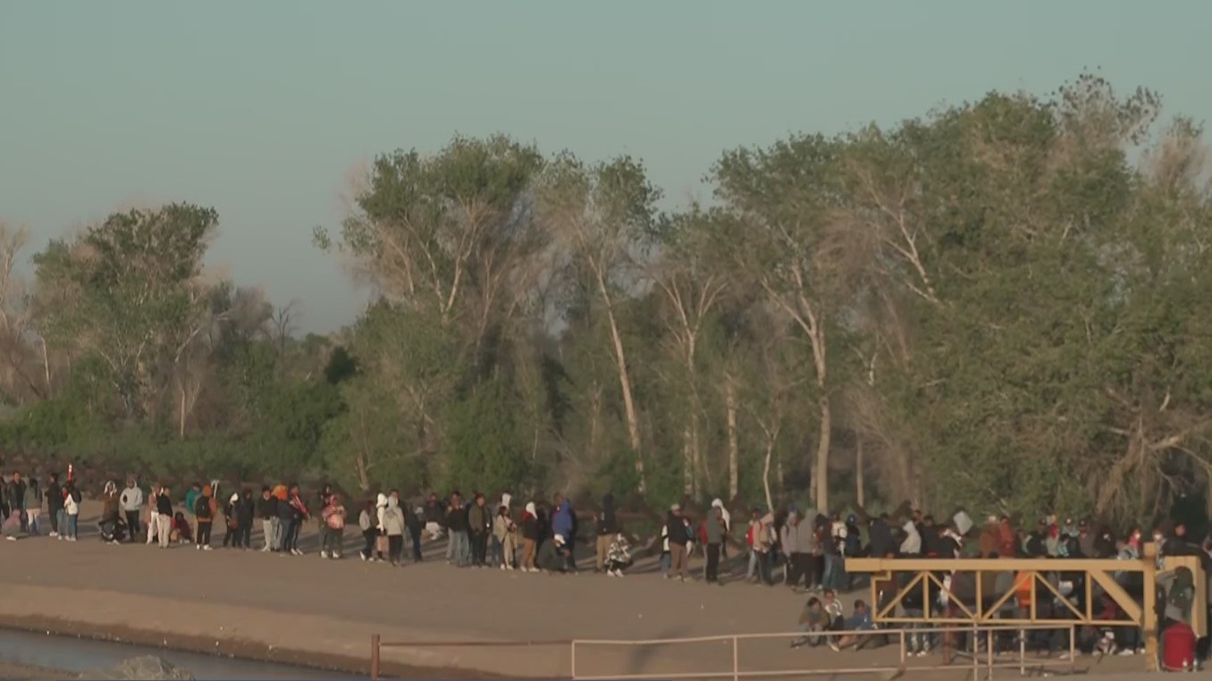 Border officials: Extreme heat kills 13 migrants at southern border | NewsNation Prime – NewsNation