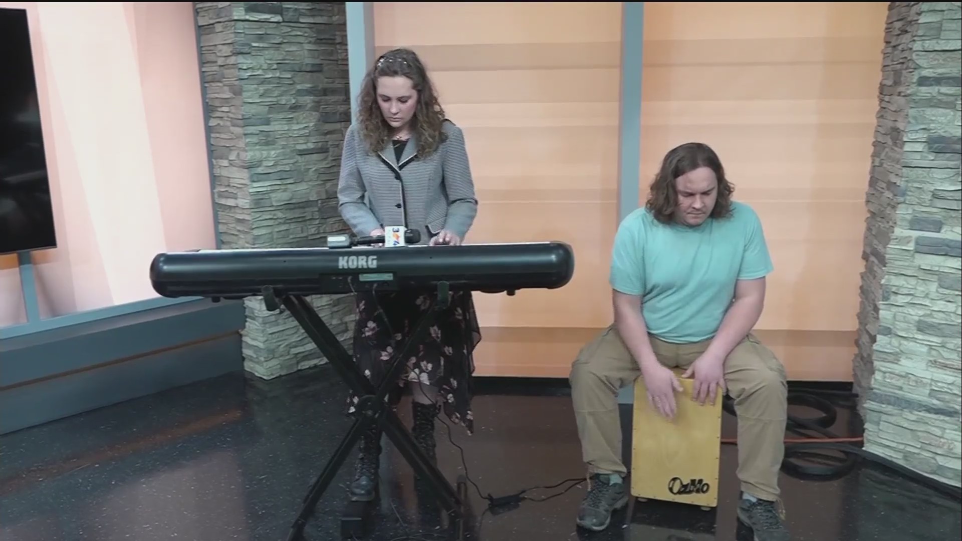 304 Today: Music Monday – Chloe and Bryce Painter – WBOY.com