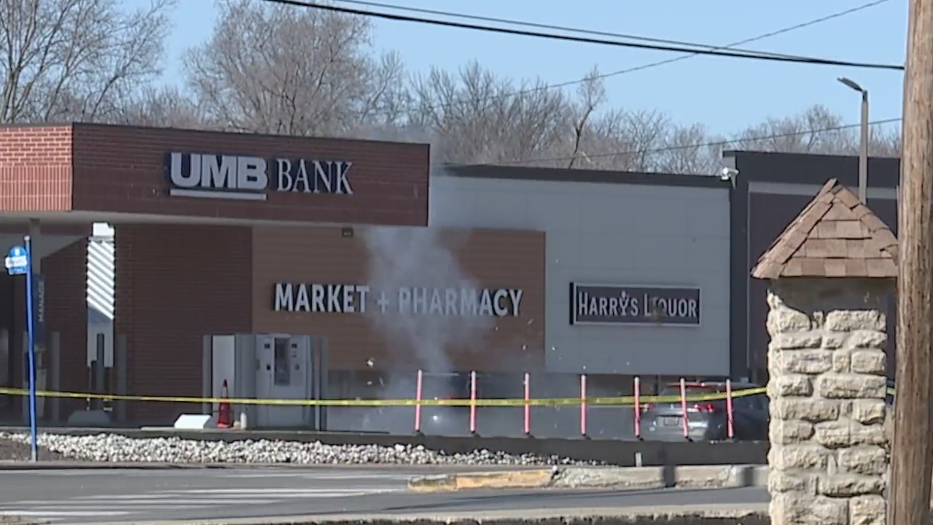 Suspect threatened KC bank workers with explosive, FBI says – FOX 4 ...