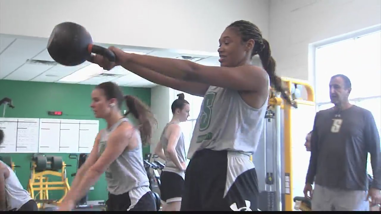 Siena’s Anajah Brown growing as a leader on the floor – NEWS10 ABC