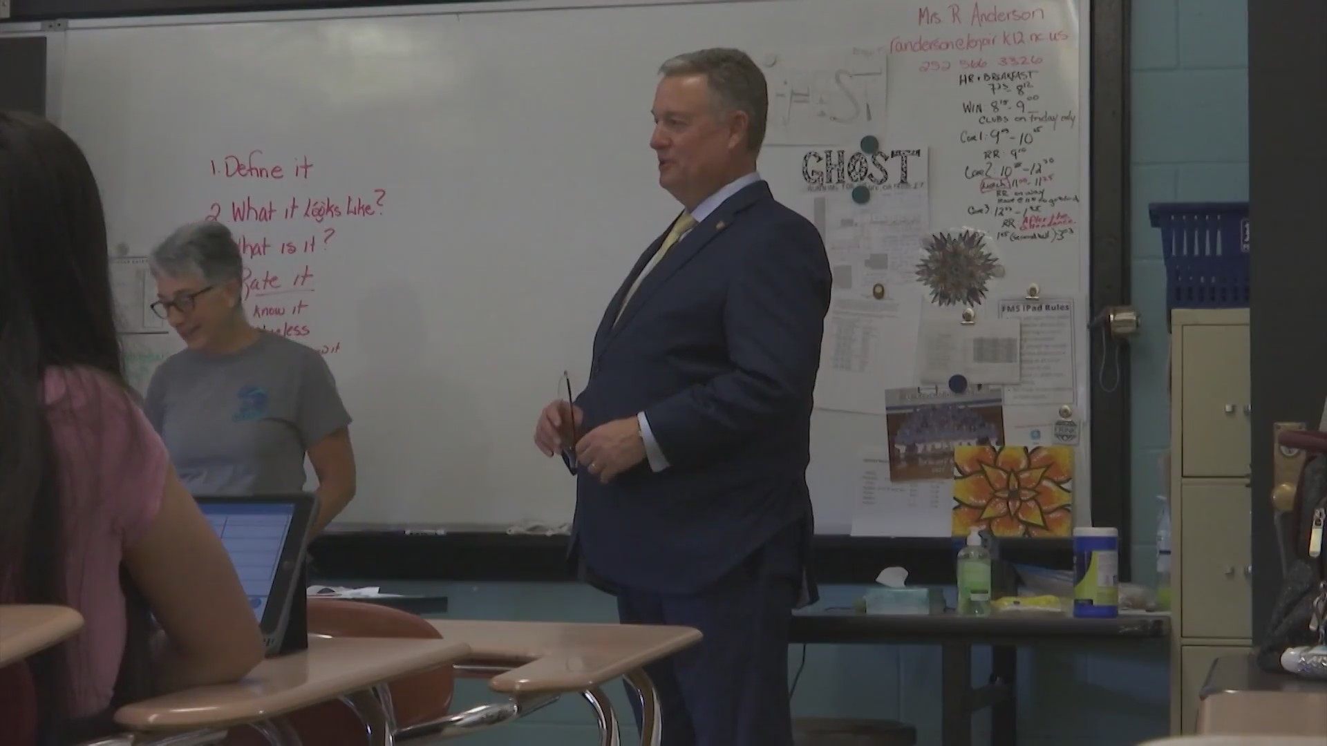 NC Senator Perry meets with students, teachers in Lenoir County – WNCT