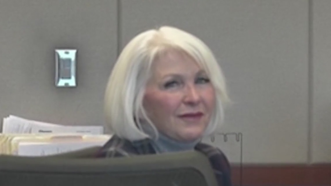 Jury deliberating in Tina Peters’ obstruction trial – FOX31 Denver