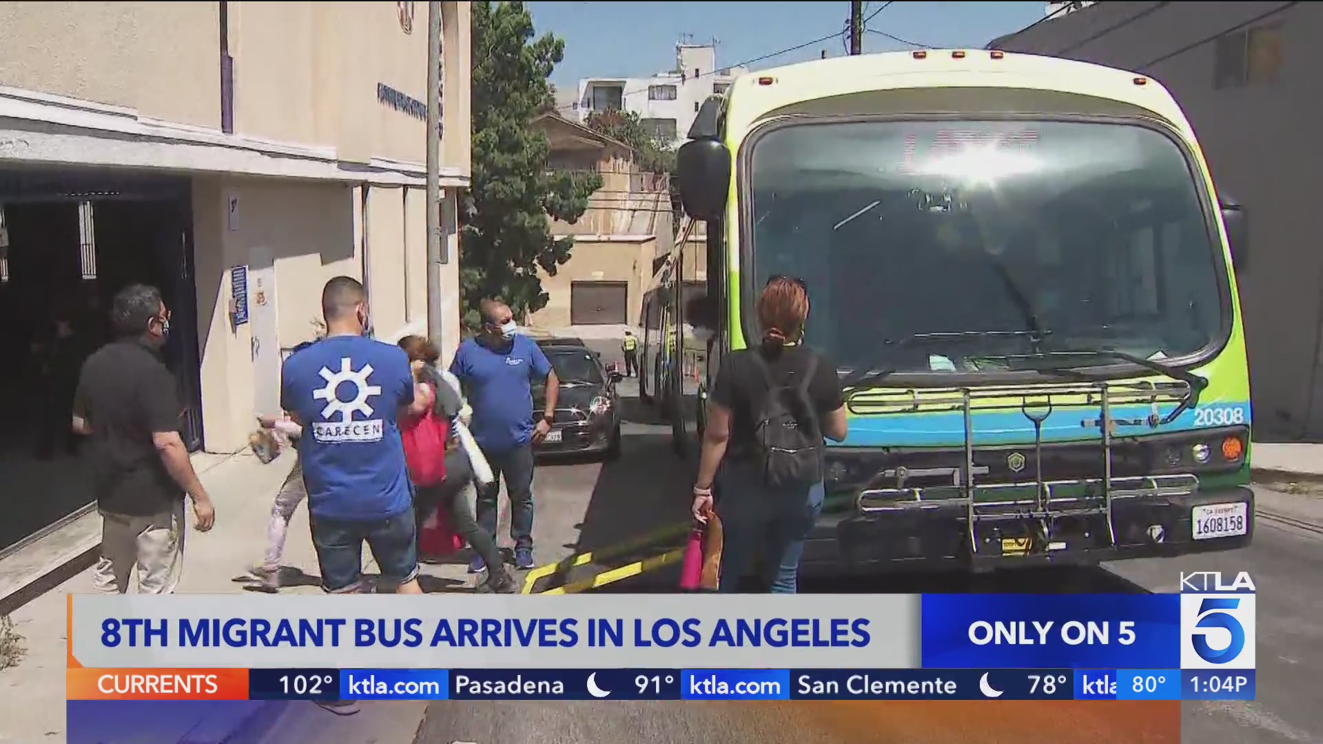 8th bus carrying migrants from Texas arrives in Los Angeles – KTLA