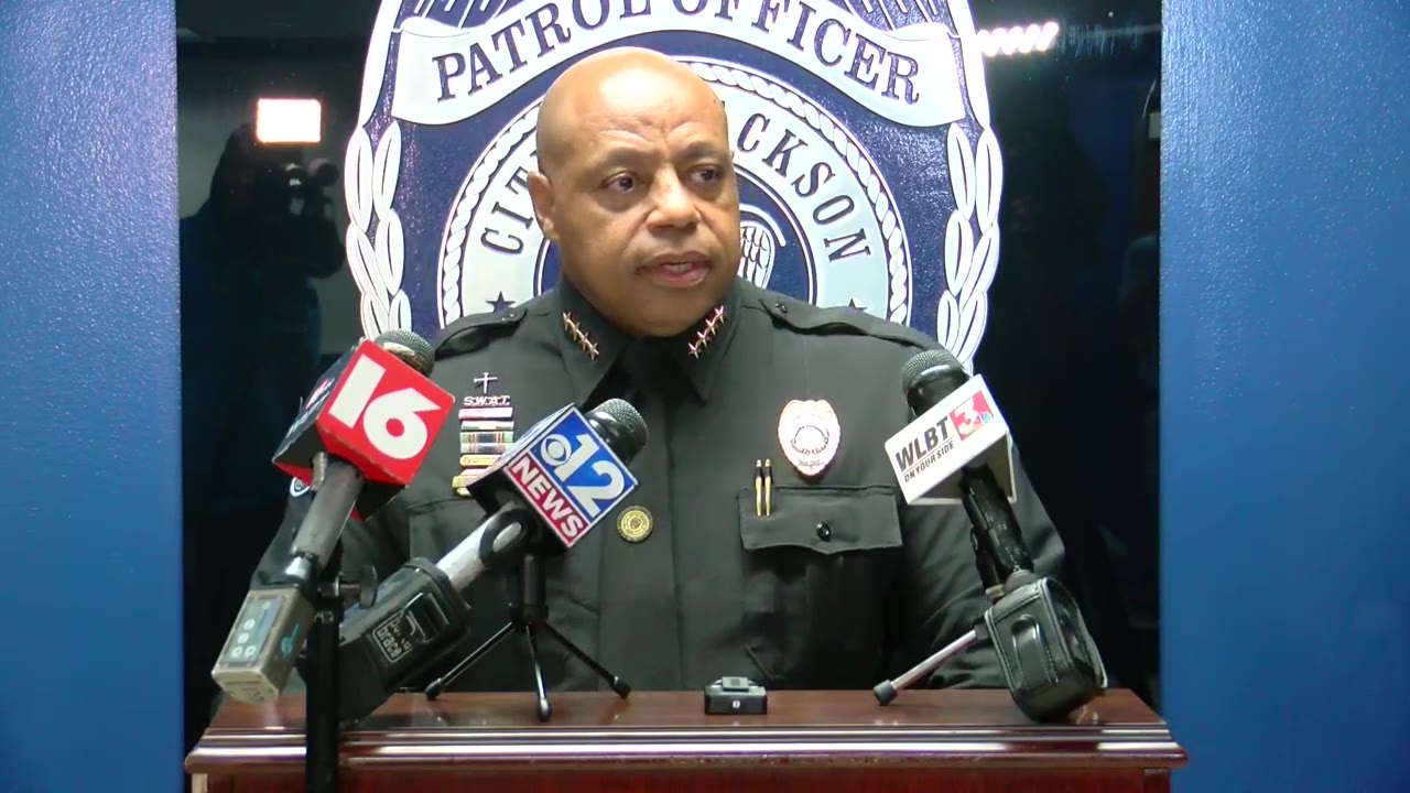 Jackson Police Chief James Davis announces retirement – WJTV