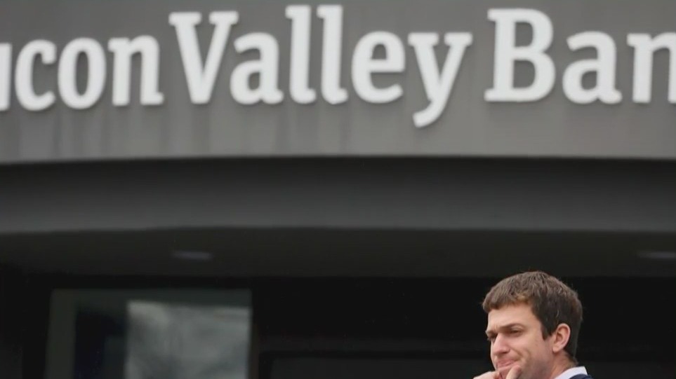 ex-US Treasury official: SVB was a bank for big tech firms | CUOMO ...