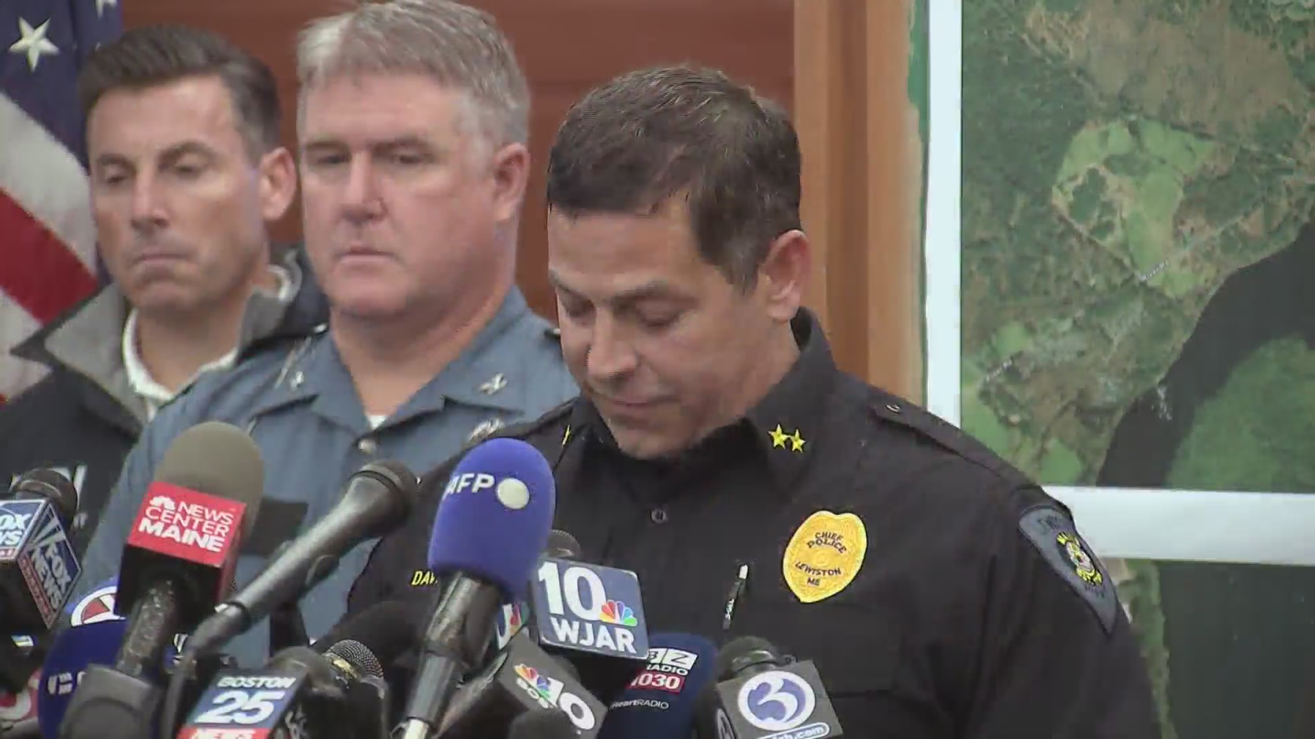 Fearful Maine residents remain behind locked doors on day 2 of search ...