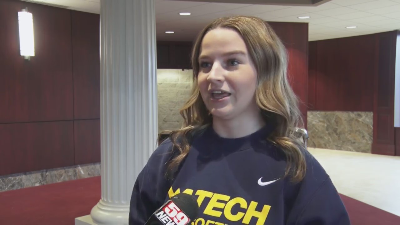 Woodrow Wilson High School senior Katelyn Hamb signs with WVU Tech for ...