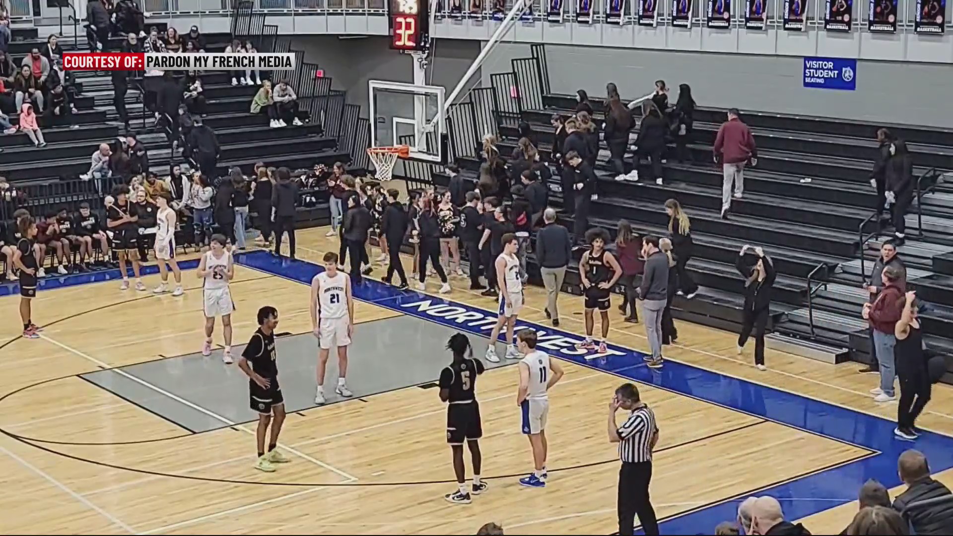 Lincoln student section ejected from basketball game – who13.com