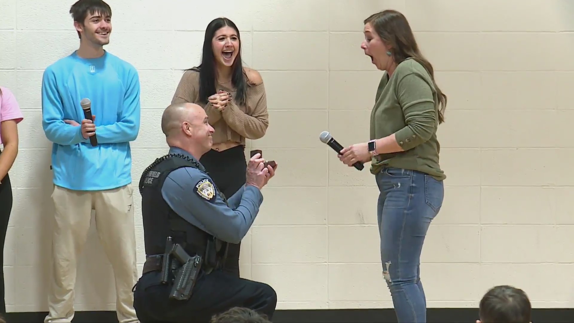 Chesterfield officer proposes to teacher at school assembly – WKRN News 2