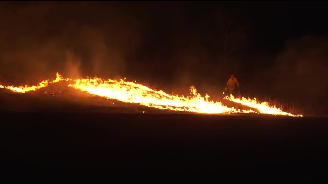 Wildfires burn out of control in Riley, Pottawatomie Counties – KSNT 27 ...