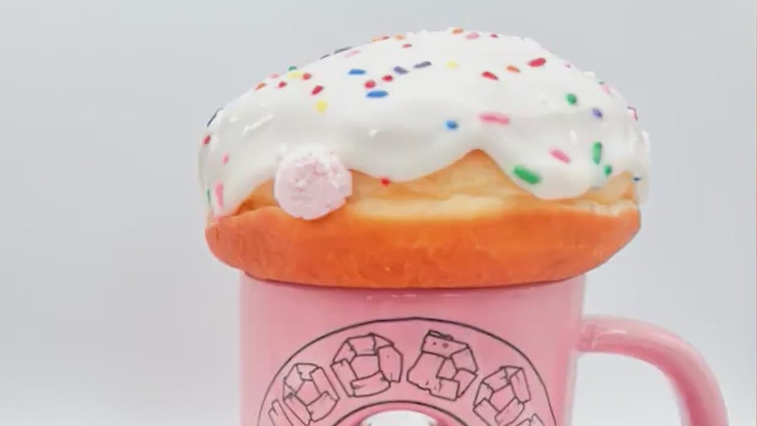 Voodoo releases new birthday cake donut, offers deals for 20th birthday ...