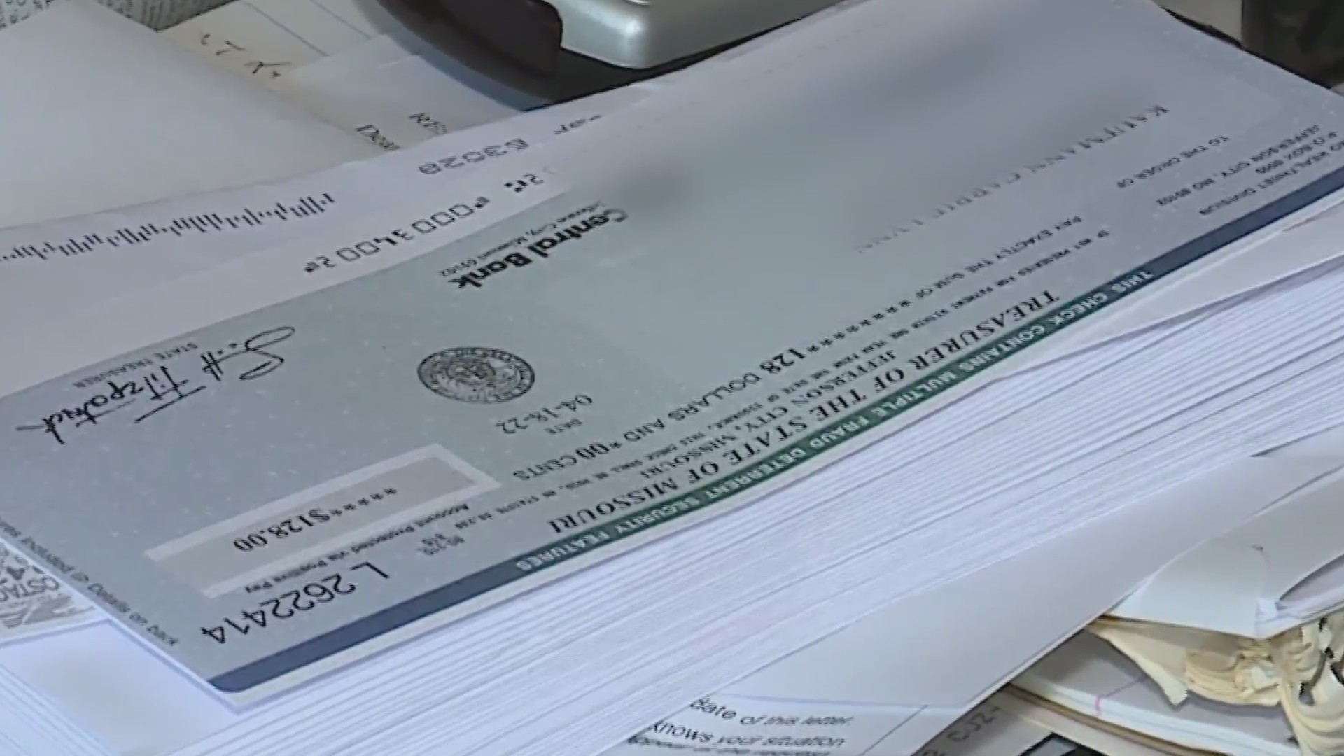 Missouri sends nearly $5,000 in refund checks to deceased woman – FOX 2