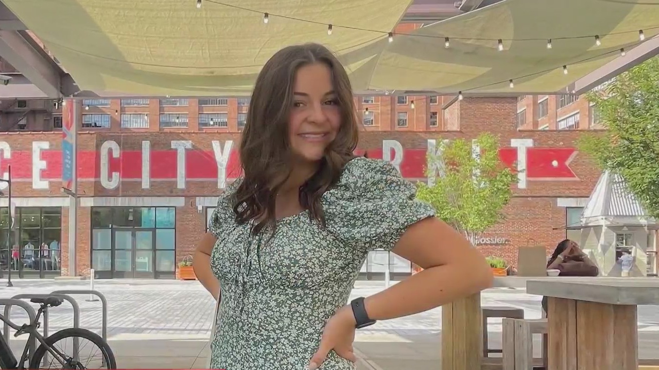 University of Georgia students hold vigil in honor of Laken Riley ...