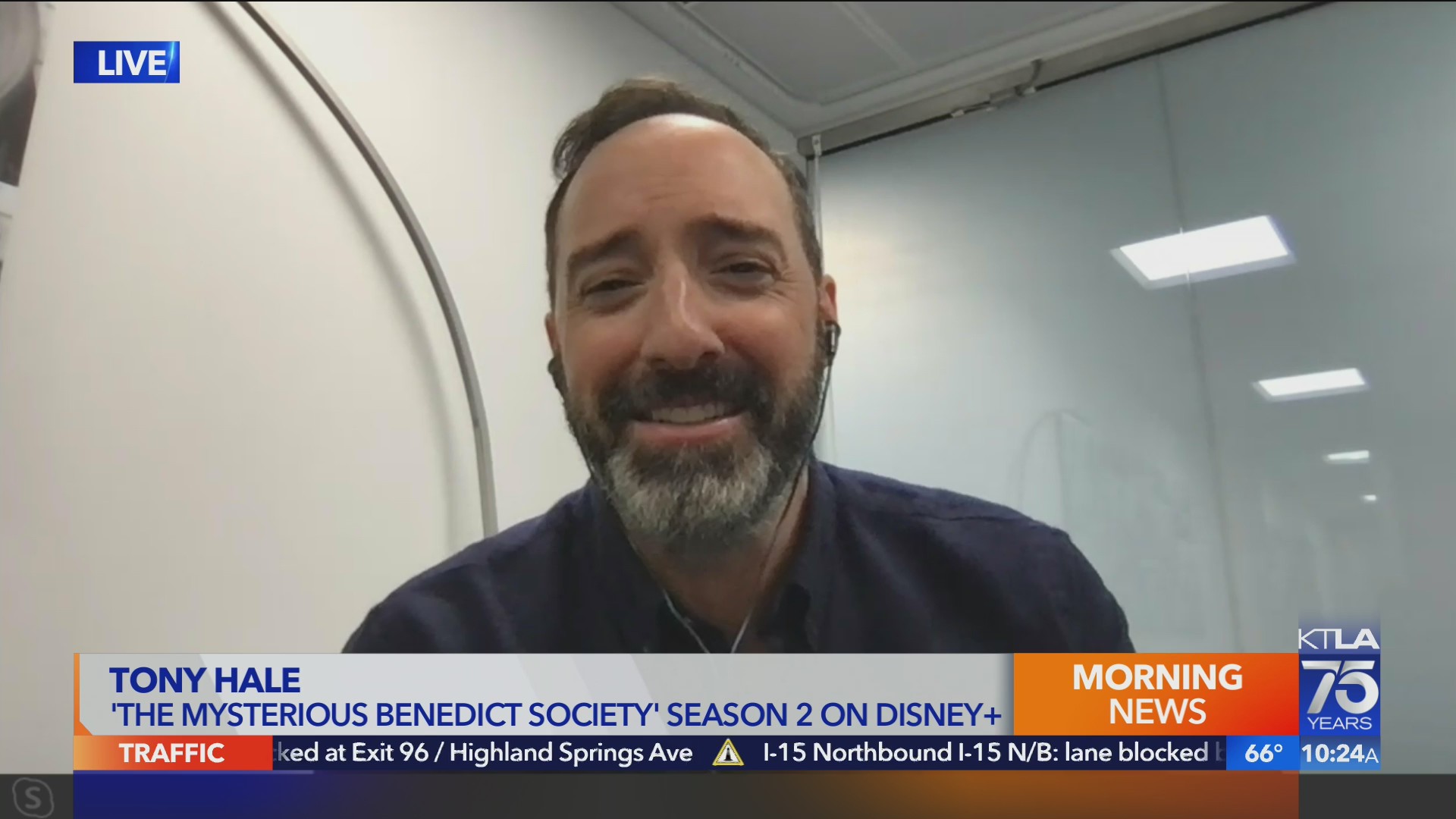 ‘Arrested Development’s’ Tony Hale stars in and plays opposite himself ...