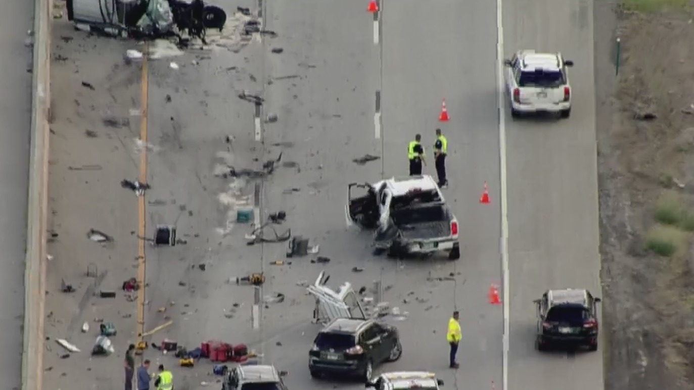 Serious crash closes C-470 eastbound – FOX31 Denver