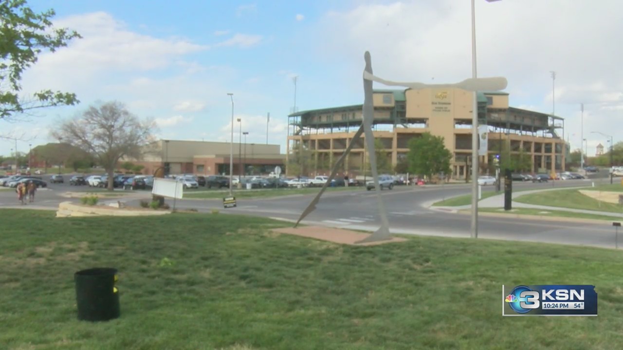 RV camping in WSU parking lot for new tailgate tradition – KSN-TV