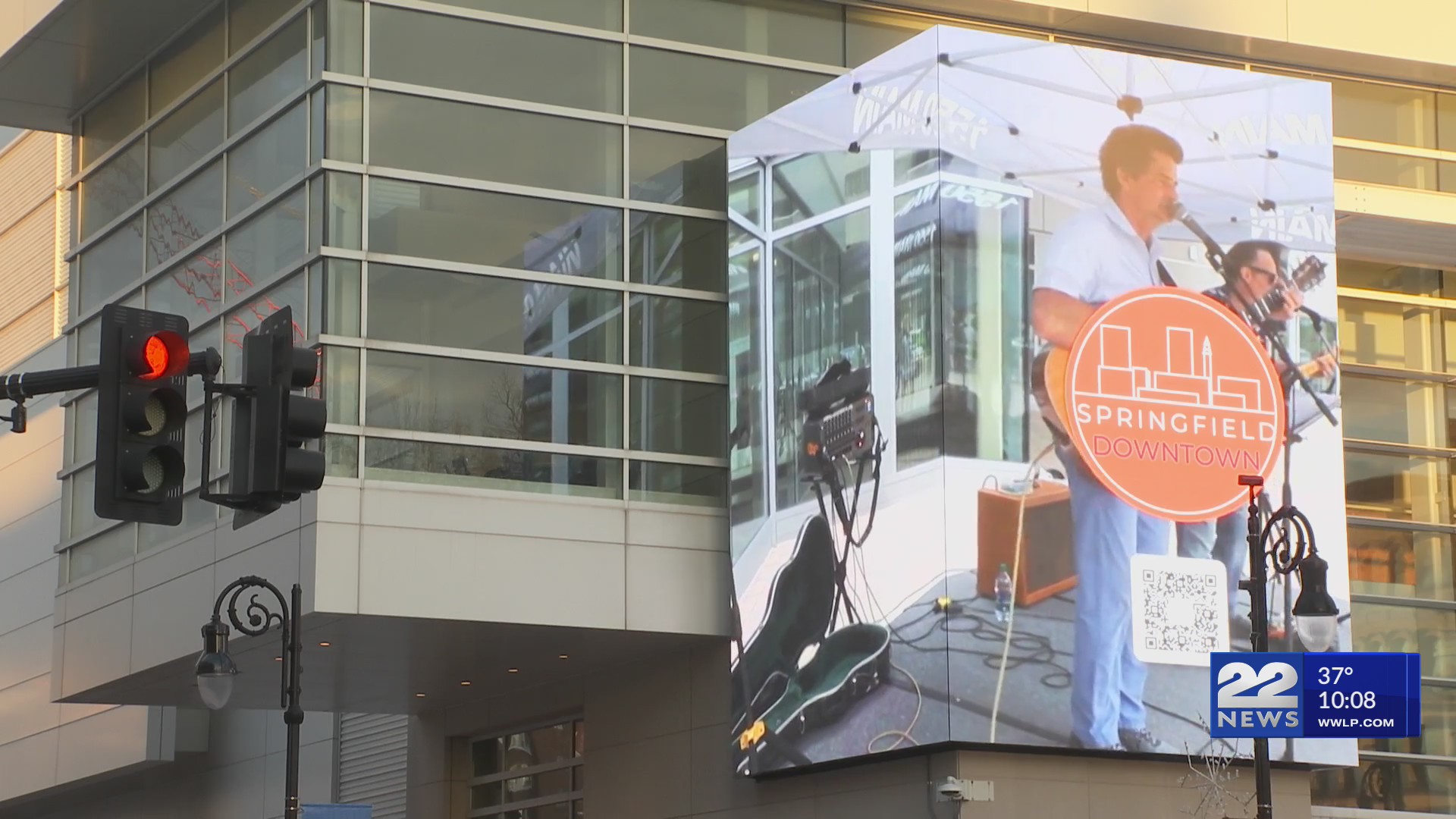 New 25-foot digital marquees illuminate downtown Springfield – WWLP