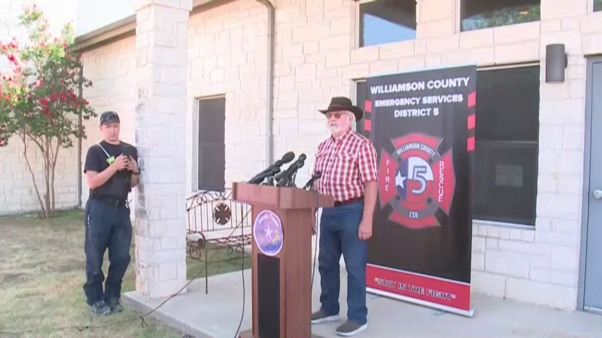 Jarrell gives update after 2 men presumed dead in trench collapse ...