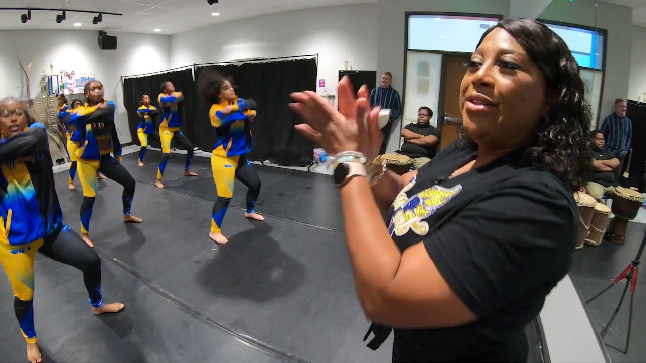 Blue Heat Dance Team Sizzles – WGNO