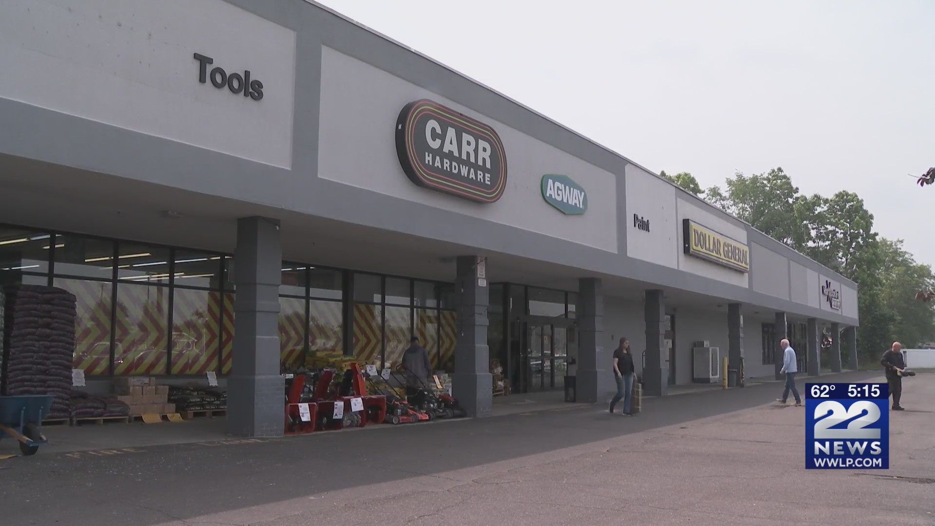 Carr Hardware in Enfield, closing its doors – WWLP