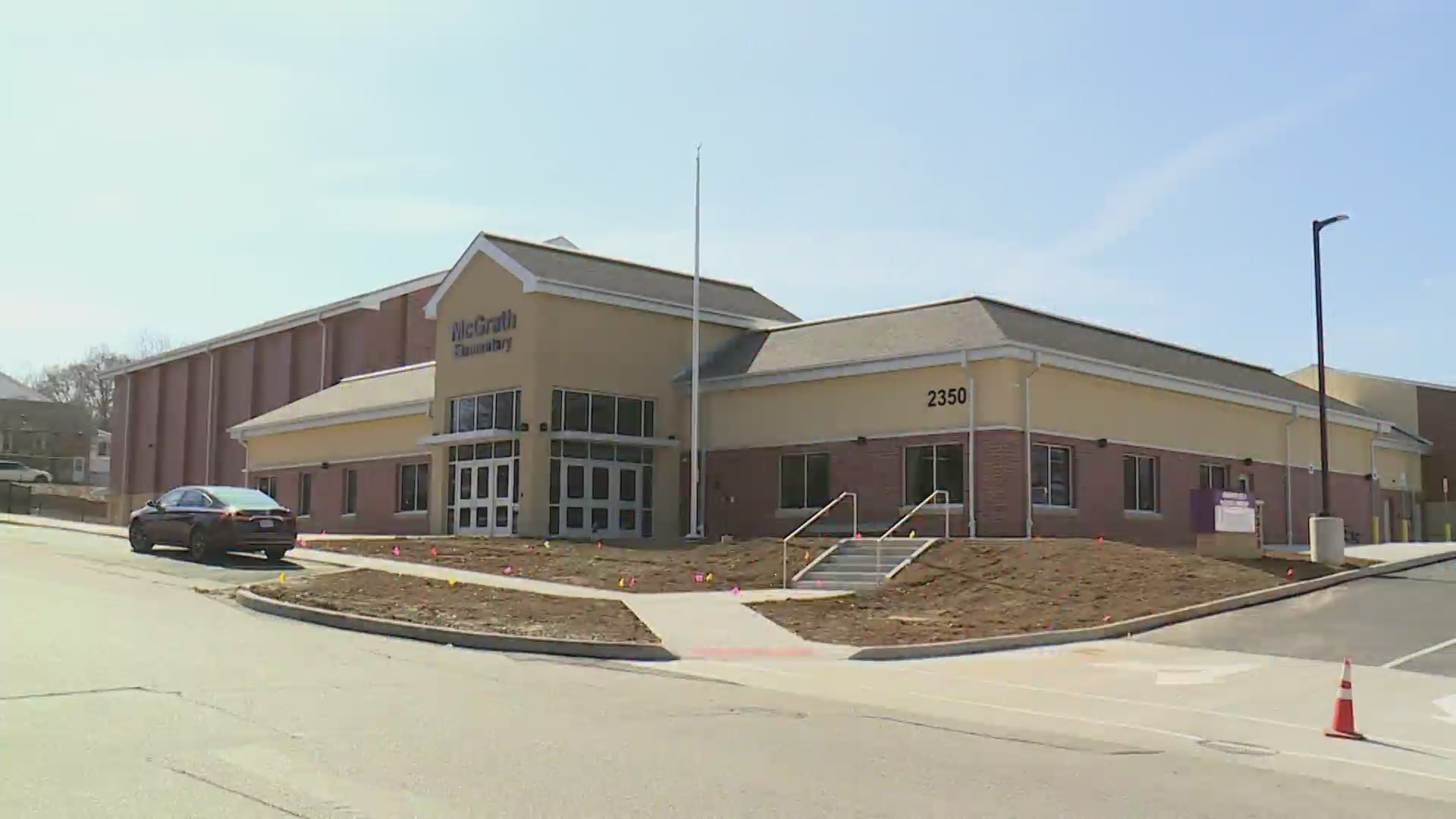 Brentwood celebrates opening of new elementary school – FOX 2