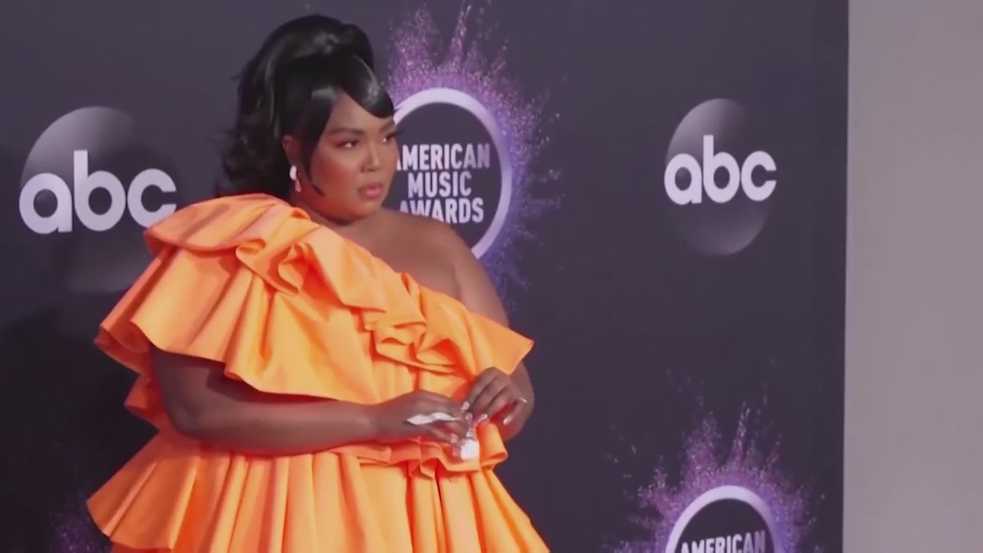 Lizzo says she’s ‘not the villain’ after her former dancers claim sex ...